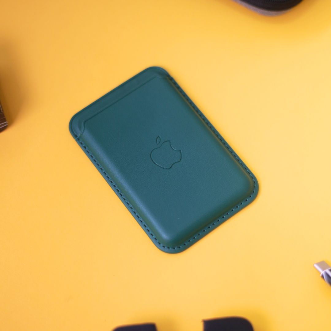 Magnetic Wallet For iPhone – WrapCart Skins